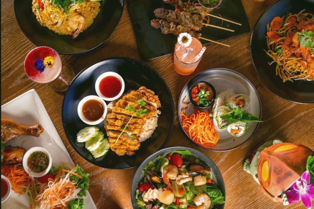 Let's Eat - Alice Cocktail Bar